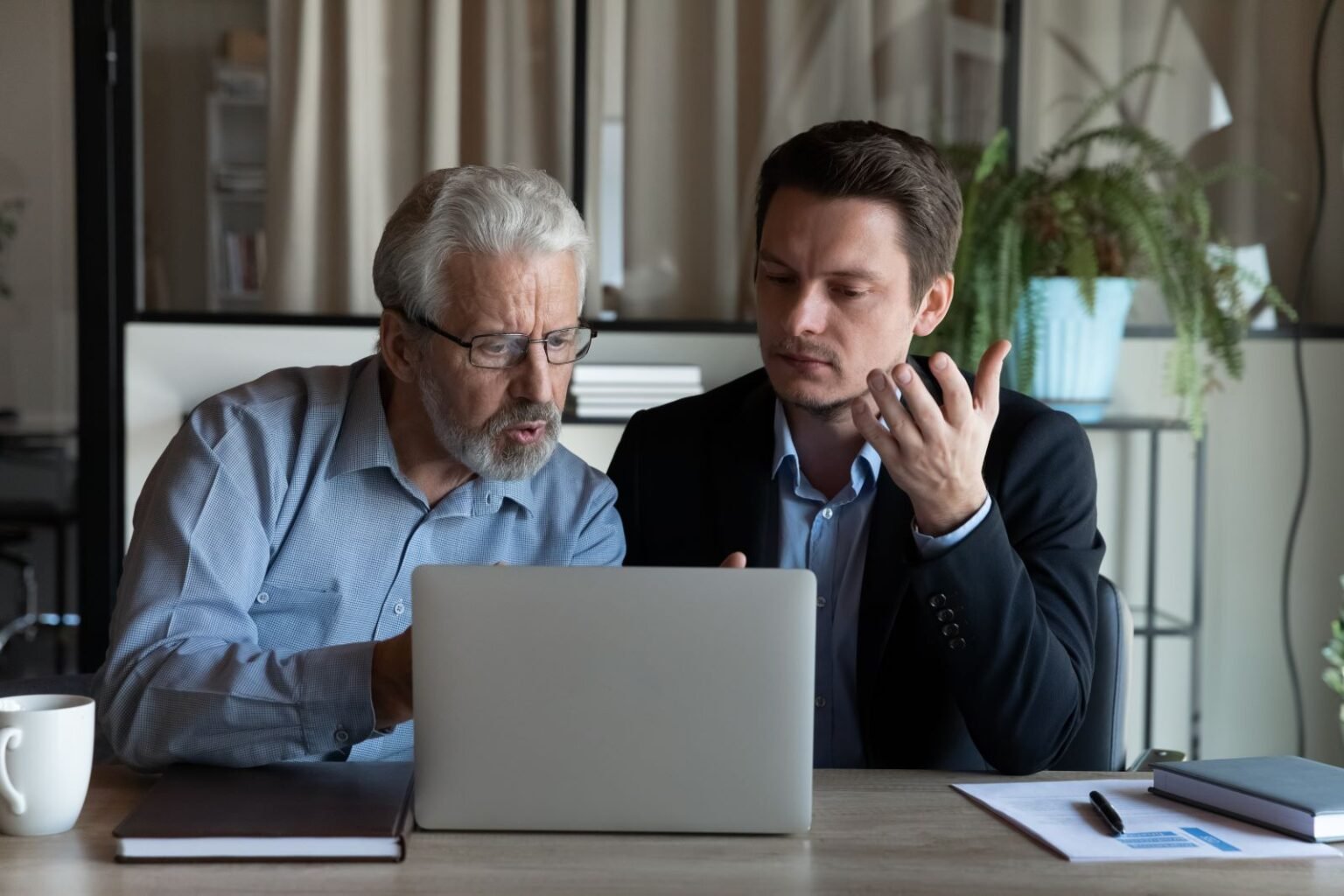 12 Common Email Messages Scammers Use to Trick You - The Kanso